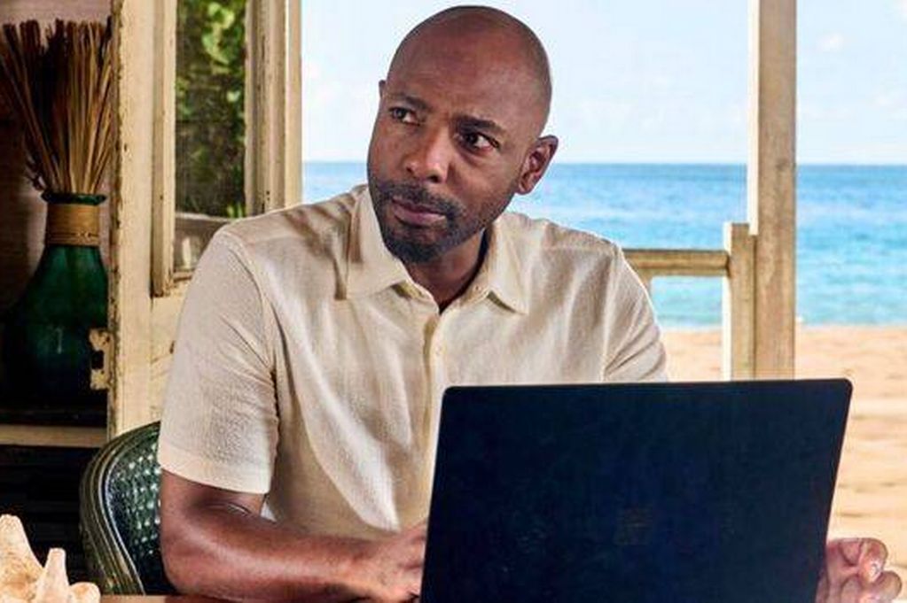 BBC Dᴇᴀᴛʜ in Paradise fans call for major star to replace Don Gilet as ...