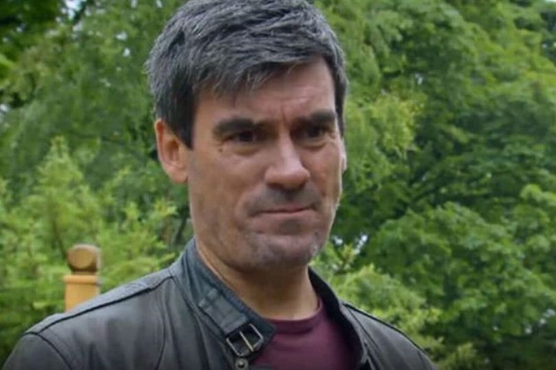 ITV Emmerdale legend Jeff Hordley sent stark 'new bad boy in town ...
