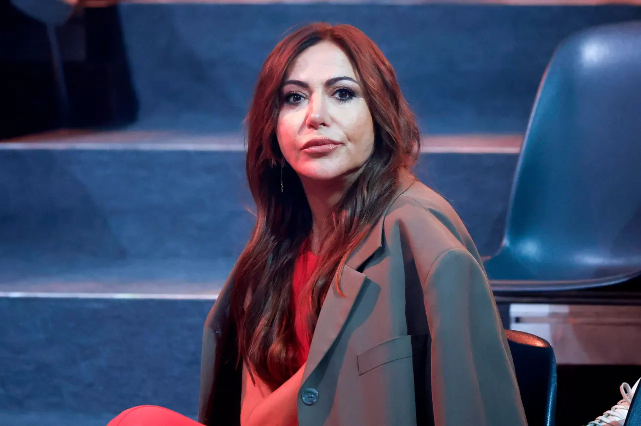 "Frühling"-Star Simone Thomalla rechnet mit verstorbenem Freund ab ...